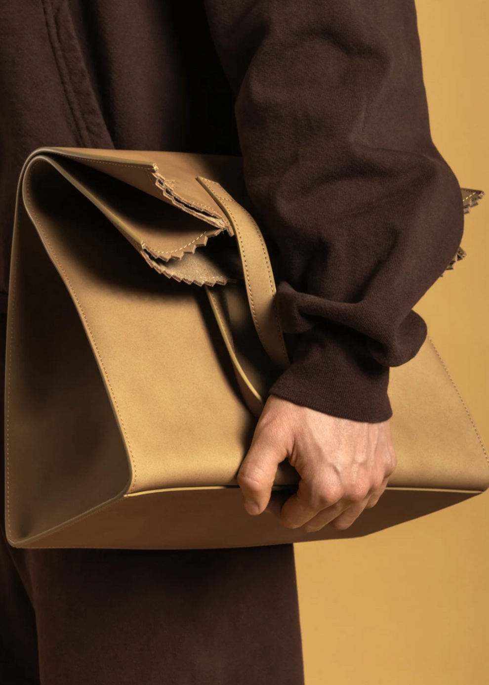 BUKURO Kami Bag – The Center of Order and Experimentation